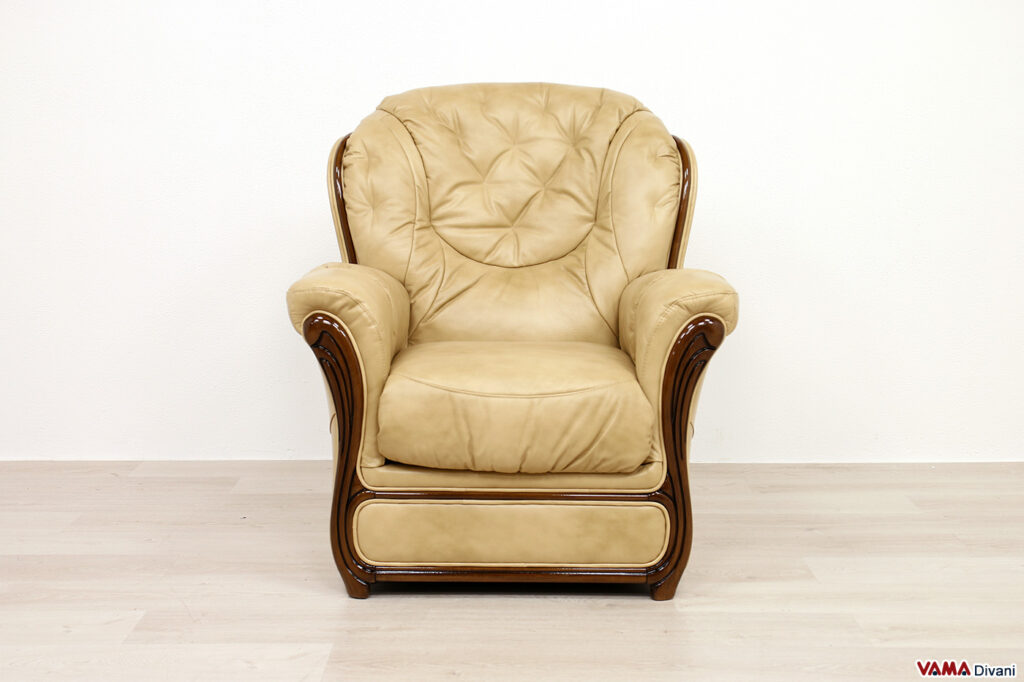 Divano Strass con base in legno e balza plissettata - VAMA