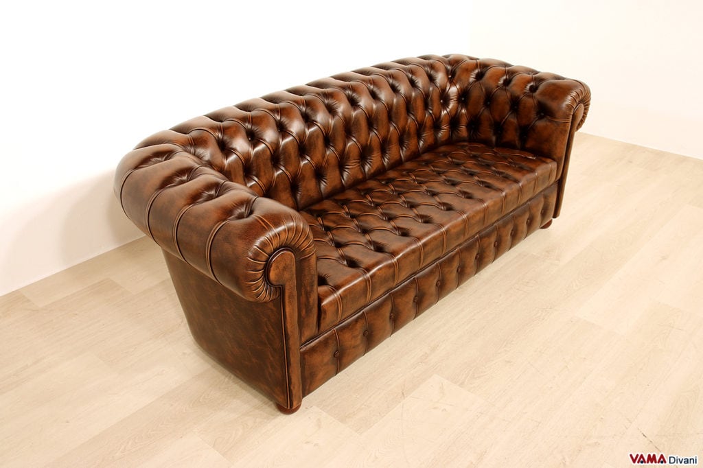 Divano Charleston con seduta trapuntata capitonnè rigida - VAMA